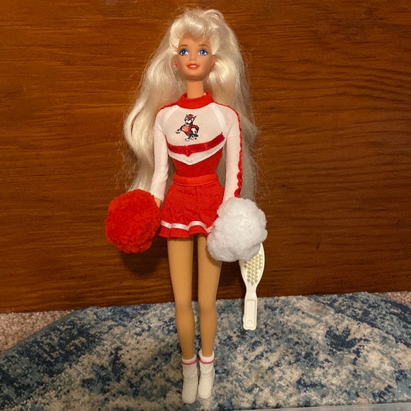 Mattel | Toys | Vintage 996 Cheerleader Barbie North Carolina State ...